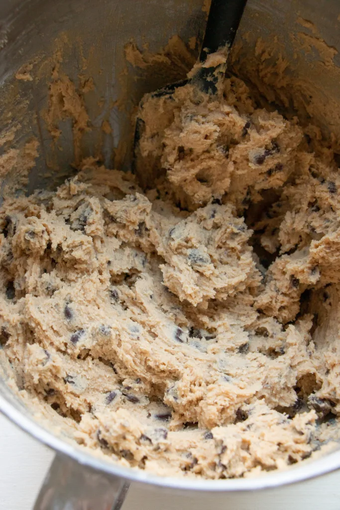 One Bowl Easy Thin and Chewy Chocolate Chip Cookies - The Hearty Life